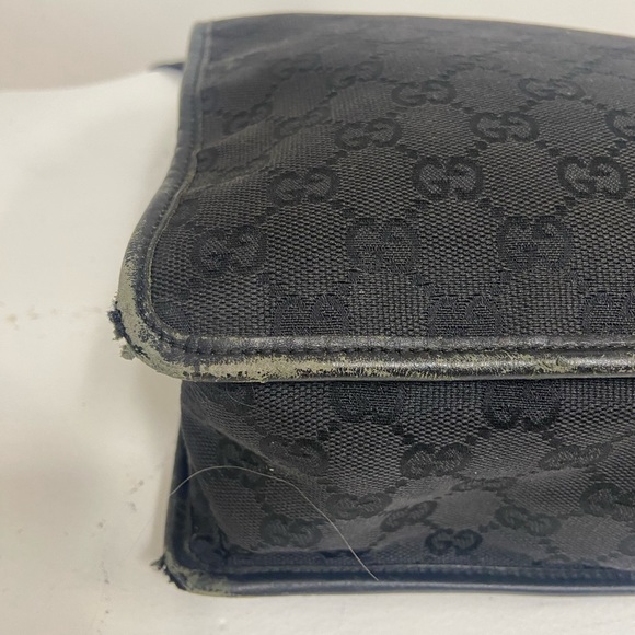 Gucci | Bags | Authentic Black Gucci Logo Crossbody | Poshmark